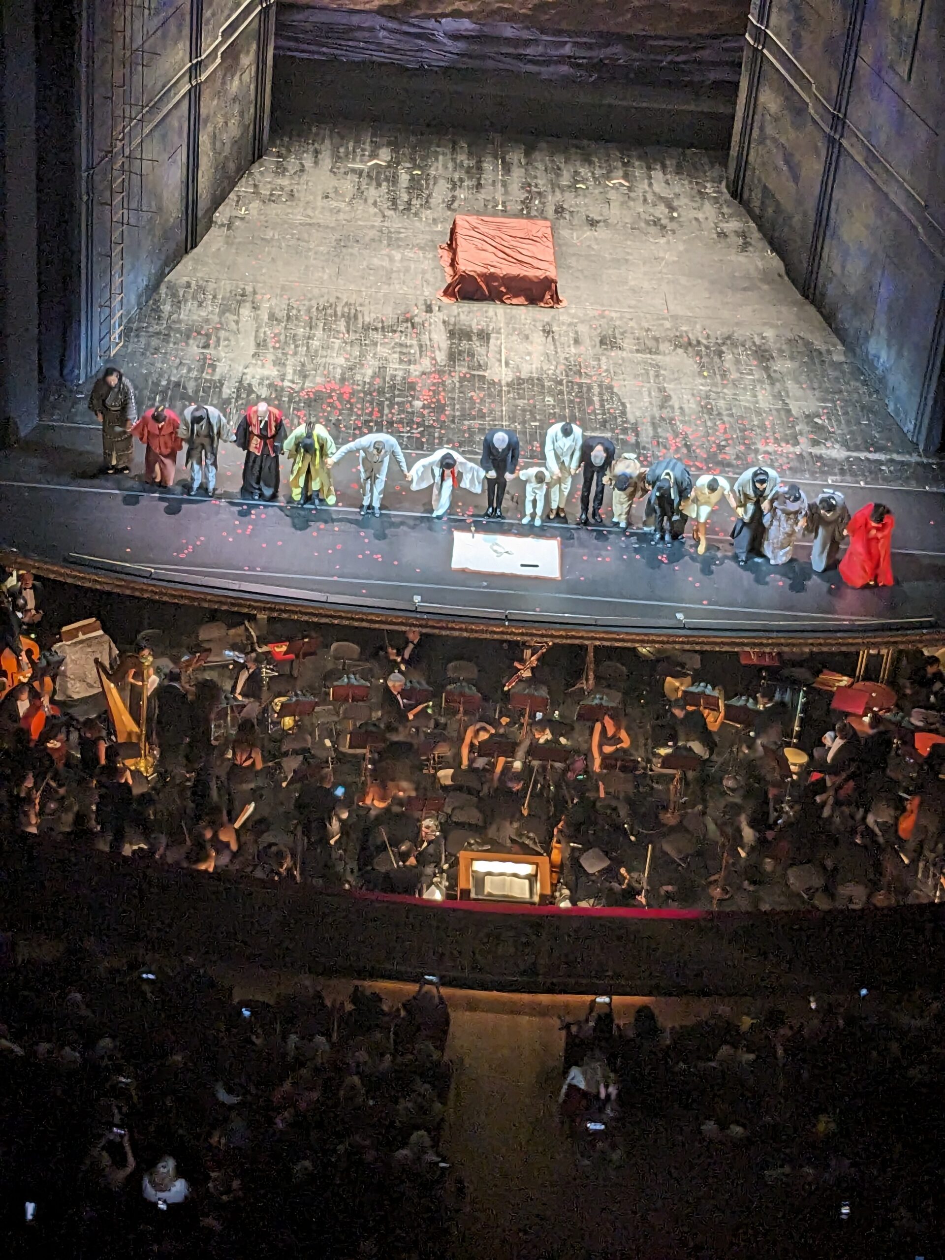 hungarian opera house : Feed